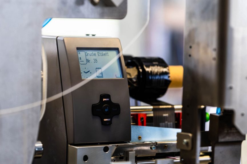 Automated sewing technology for the production of medical textiles